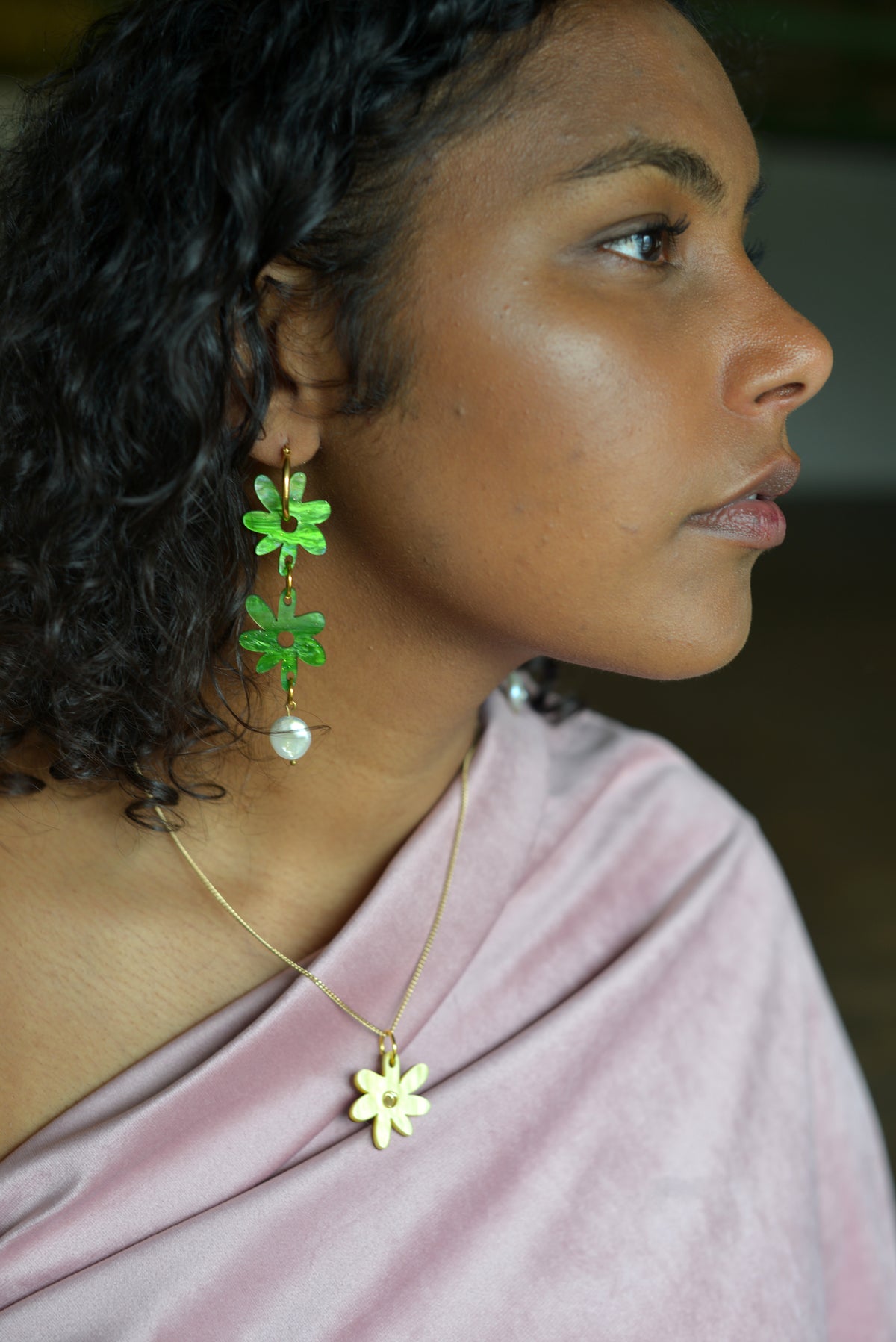 Daisy Pearls Green – fizzgoespop