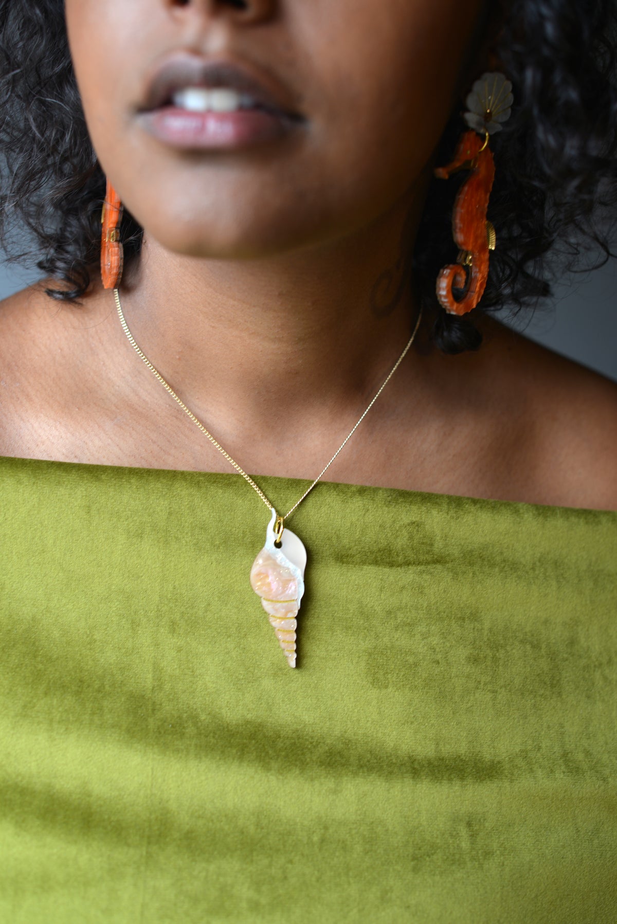 Twist Shell Necklace – fizzgoespop