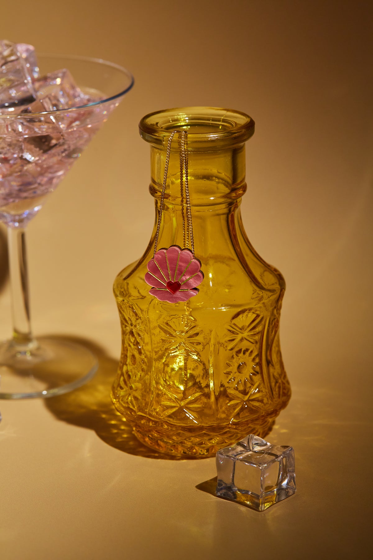 Pink Clam Necklace – fizzgoespop